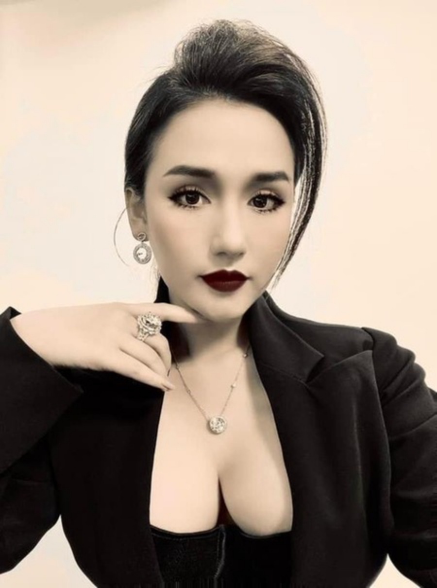 Vú to có phải ngực đẹp không? Top 20 mỹ nhân Việt ngực khủng!!!